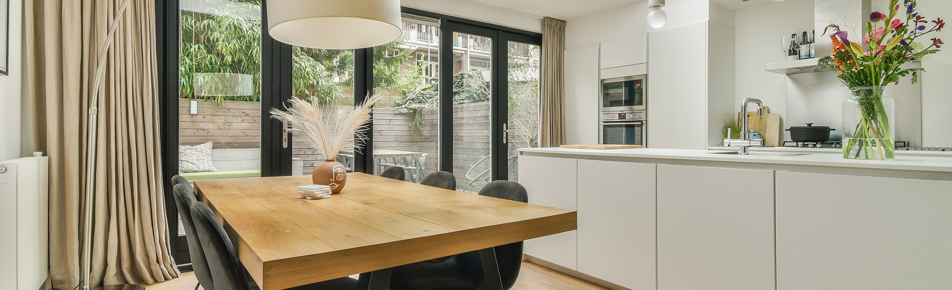 Side Returns | AV Base London